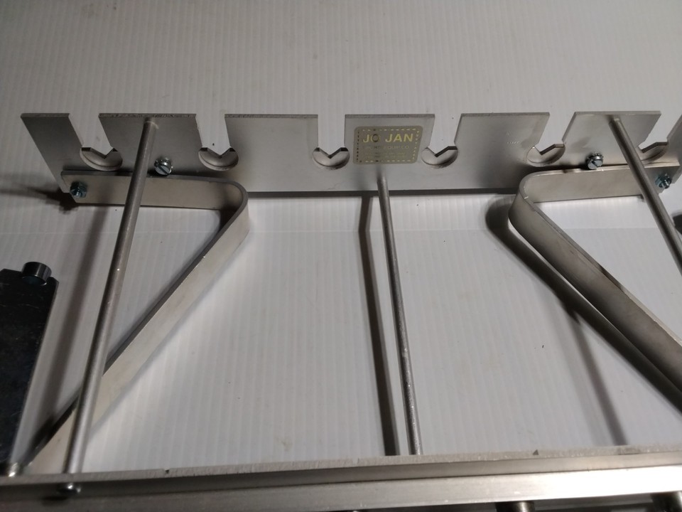 JoJan Multi Fletcher 6 Arrow Fletching Jig-6 Straight, 1 right. -Jo Jan ...