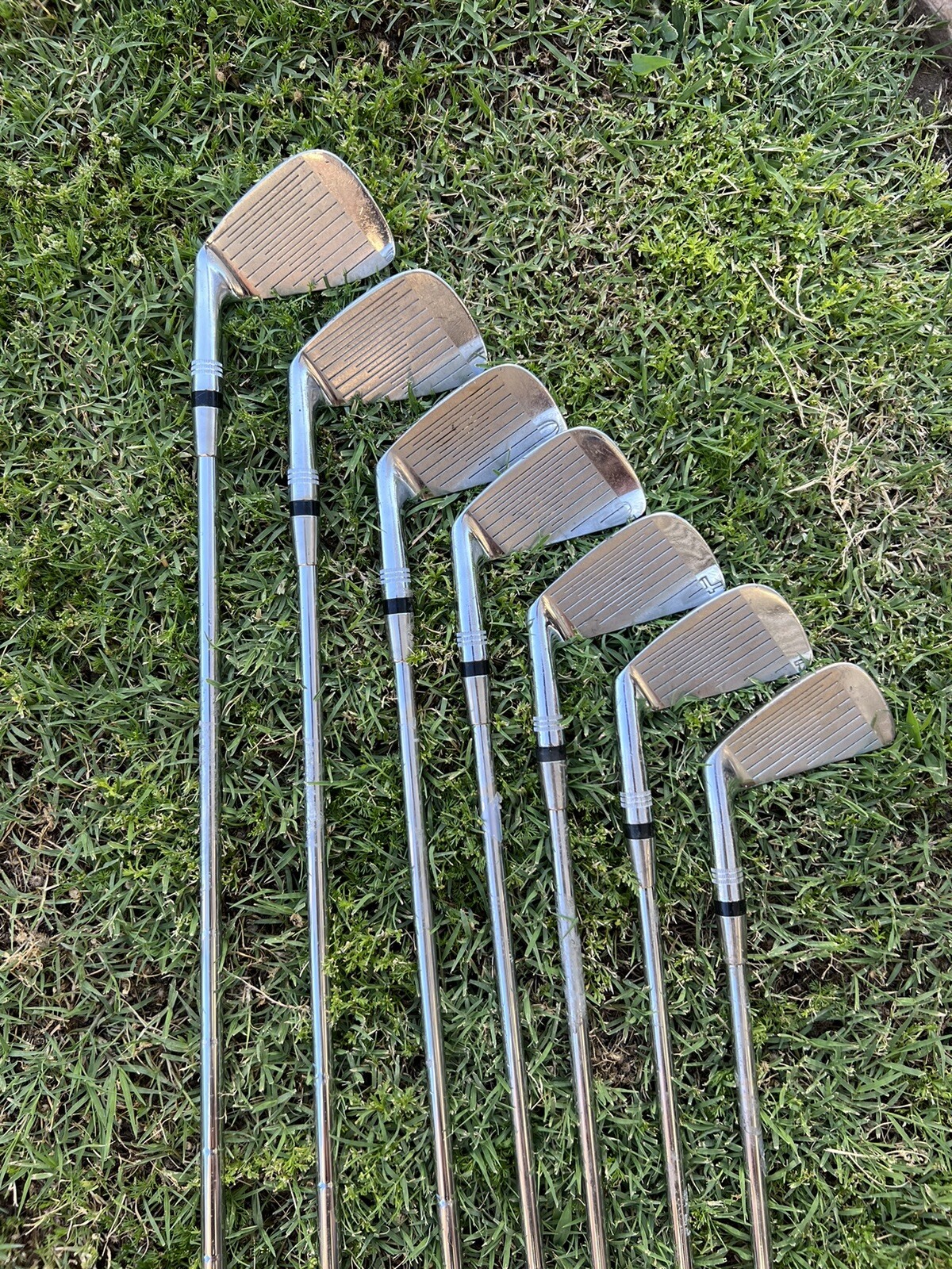 Wilson Golf X31 Plus Iron Set. 3-9 Flex Graphite Shaft. Right Handed ...
