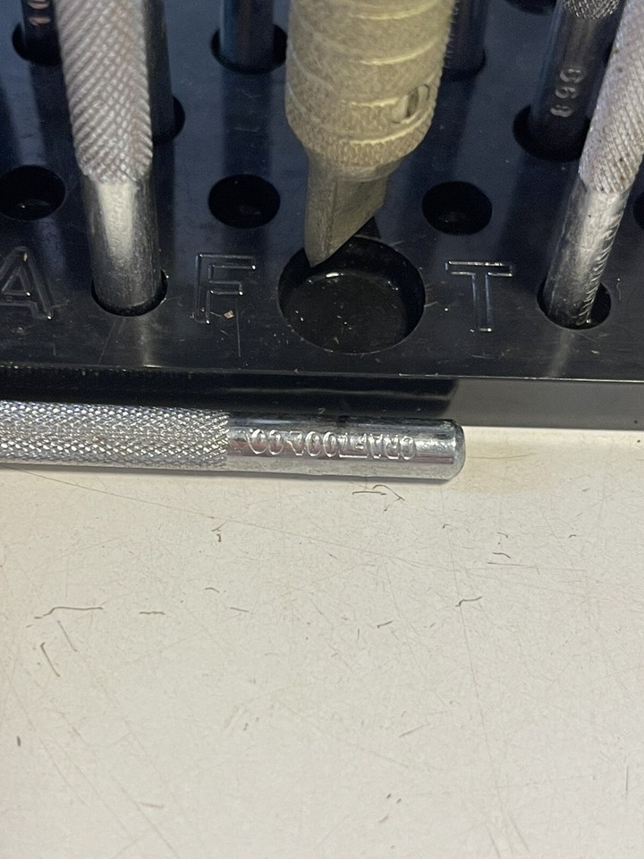 VINTAGE LOT OF 25+ CRAFTOOL USED LEATHER STAMPING TOOLS | eBay