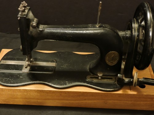 Antique Singer Fiddle Base Sewing Machine 1879 12k Hand Crank / Treadle ...