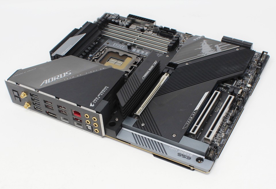 GIGABYTE Z690 AORUS Master Intel Z690 ATX Mainboard Sockel LGA 1700 ...