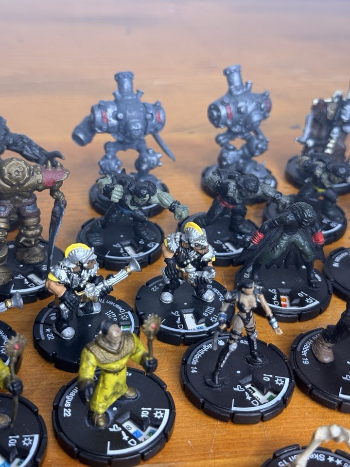 Mixed Lot Of 25 Heroclix Mech Warrior Indy Mage Knight 2000s Wizkids ...