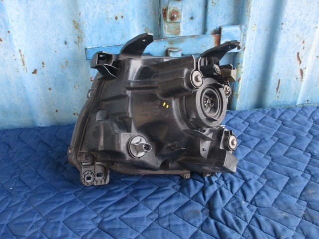 MITSUBISHI eK Classy 2003 UA-H81W Right Headlight MN111818 [Used ...