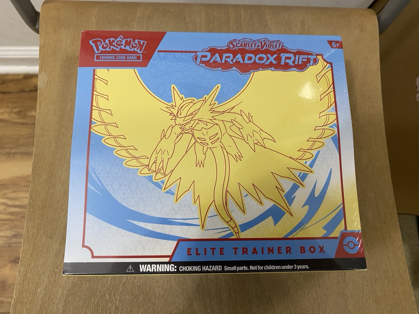 Pokemon TCG Paradox Rift Elite Trainer Box ETB Roaring Moon NEW/Sealed ...