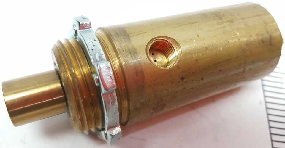 All brass pneumatic actuated spring loaded out plunger stationary valve ...