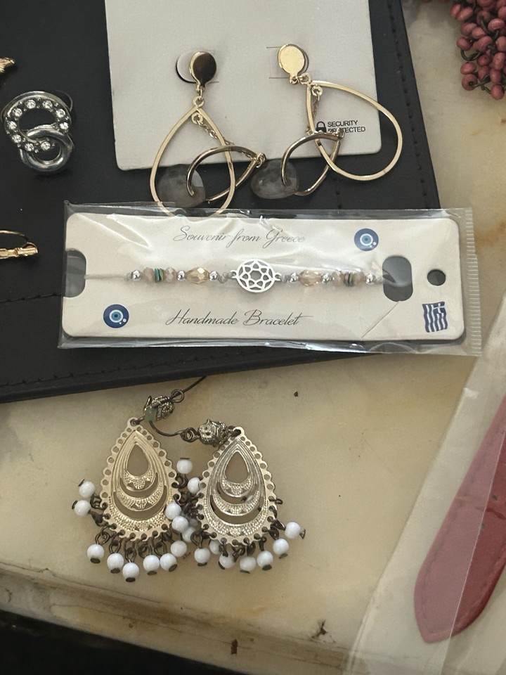 Custom Jewellery House Clearance Job Lot Bracelets, Watches, Necklaces ...