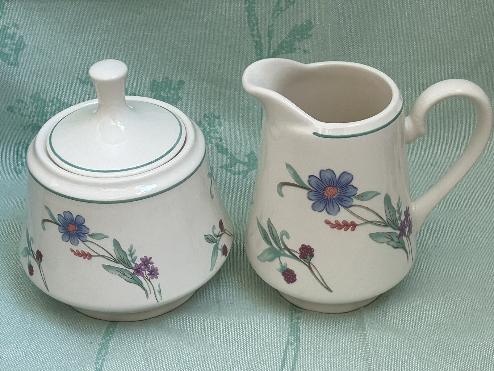 Vintage Oneida Ava Covered Sugar & Creamer Set | eBay