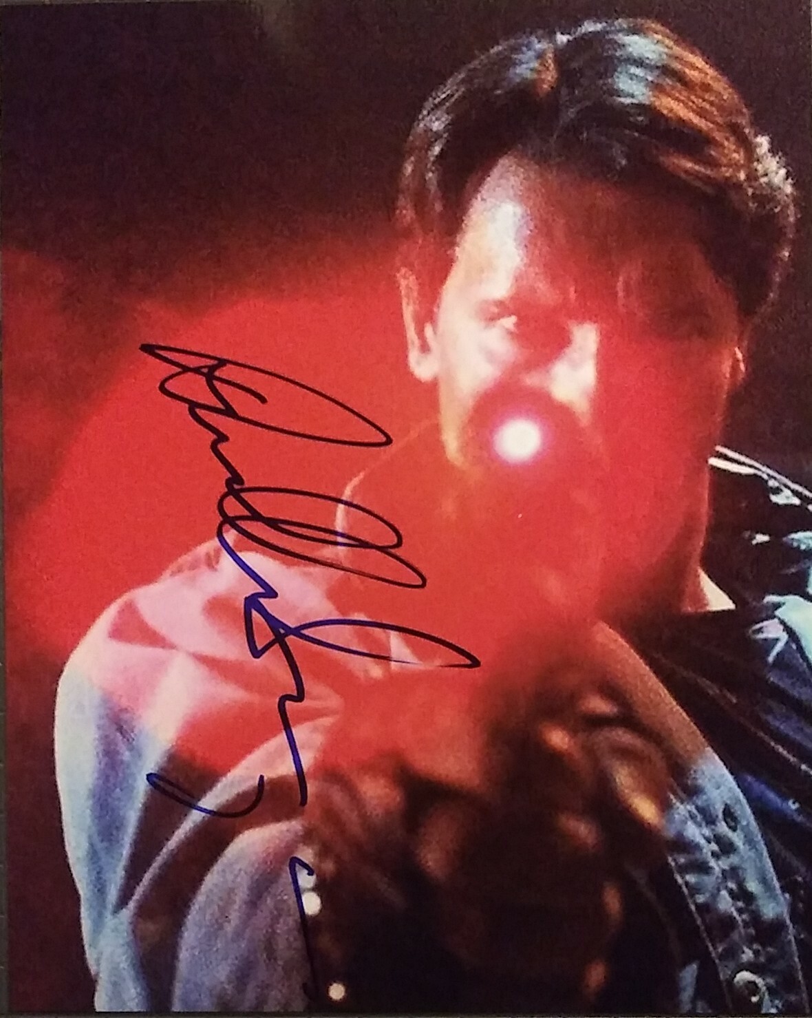 Arnold Schwarzenegger - Terminator - signed 8x10