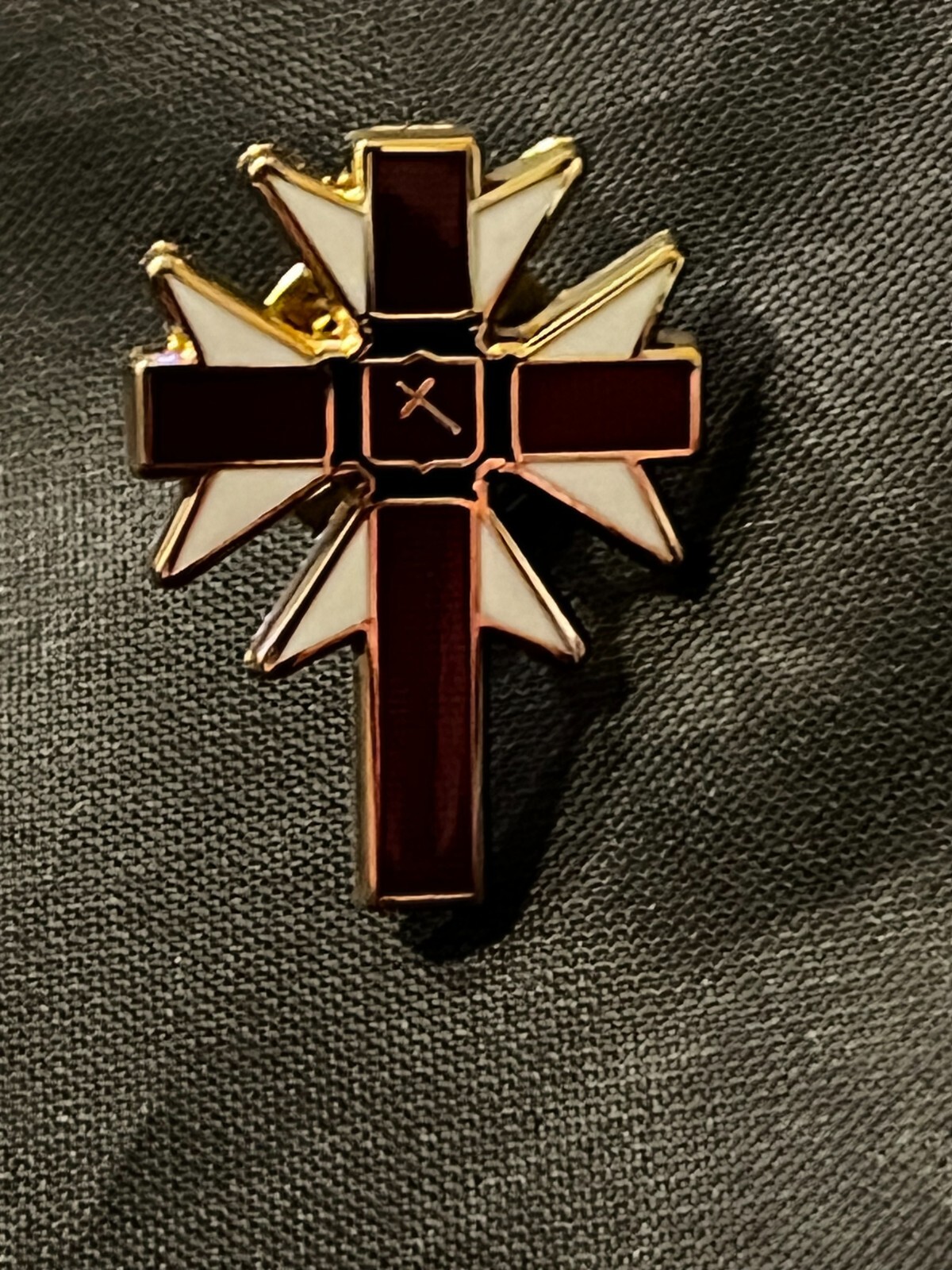 Past Eminent Commander Masonic Lapel Tac Pin Red Cross Masons York ...