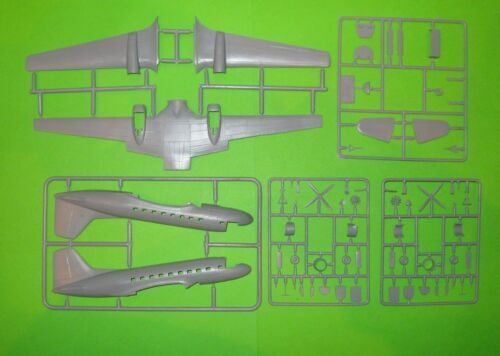 Amodel 1447 - 1/144 Ilyushin IL-14P DDR Lufthansa Civil, scale plastic ...