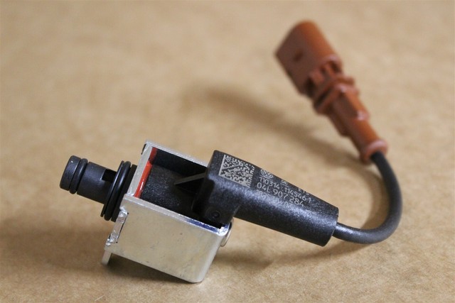 Volkswagen SKODA Water Pump Solenoid Walve 04L907284 2014 for sale ...