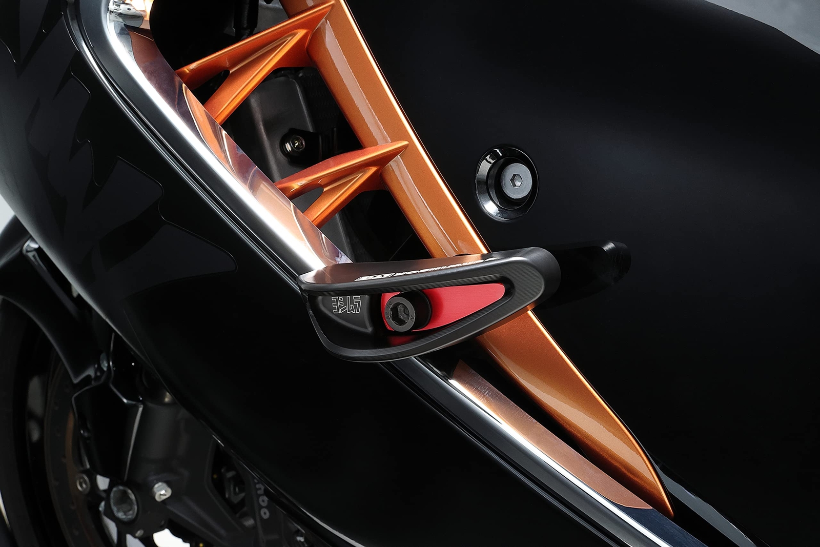 Yoshimura Racing Slider Kit Pro Shield Hayabusa (21-24) YOSHIMURA 571 ...