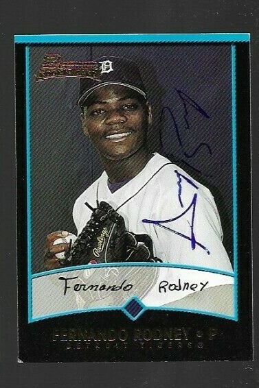 2001 Bowman FERNANDO RODNEY Signed Card autograph TIGERS RC MARLINS ...