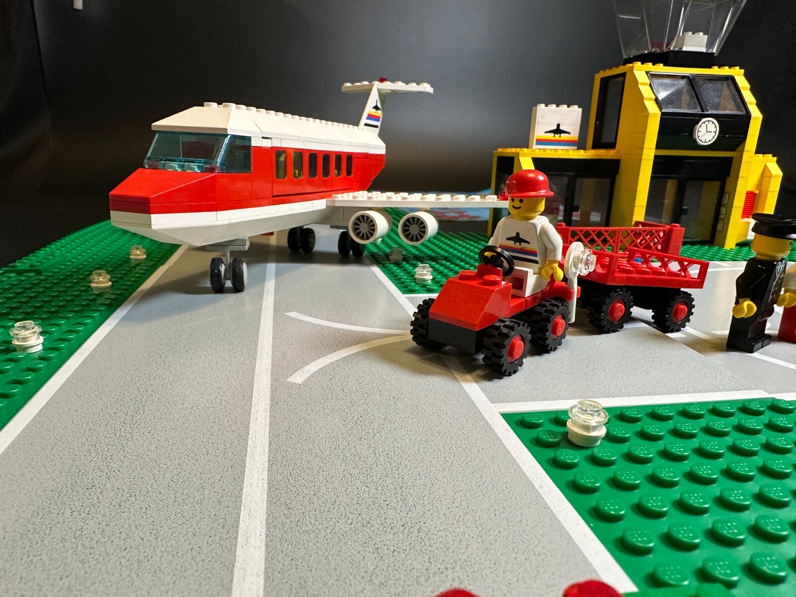 LEGO 6392 Classic Town Airport Complete With Instructions Vintage 1985 ...