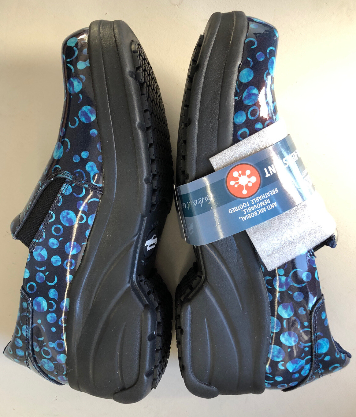 Women's Easy Works by Easy Street Slip-on Clogs Blue Dot Patent 6.5 NEW ...