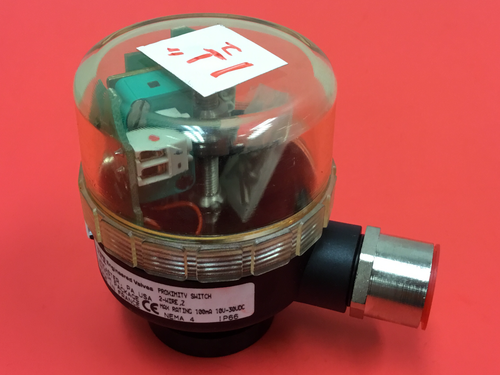 ITT Engineered Valve - Proximity Switch Bonnet for Valve Mounting - NEW ...