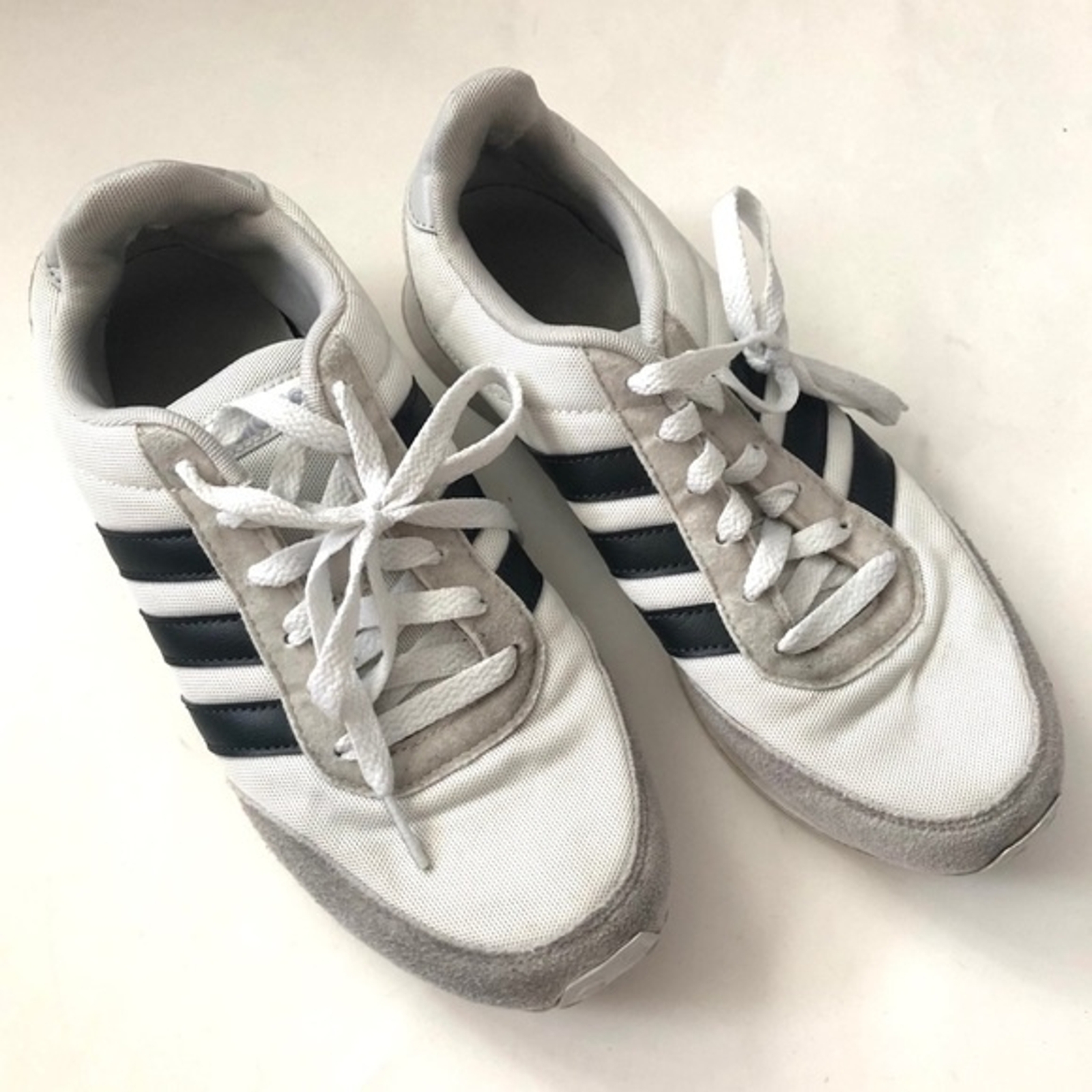 Adidas Low Top 3-Stripes Lace-Up Sneakers Size 8.5 - Gem
