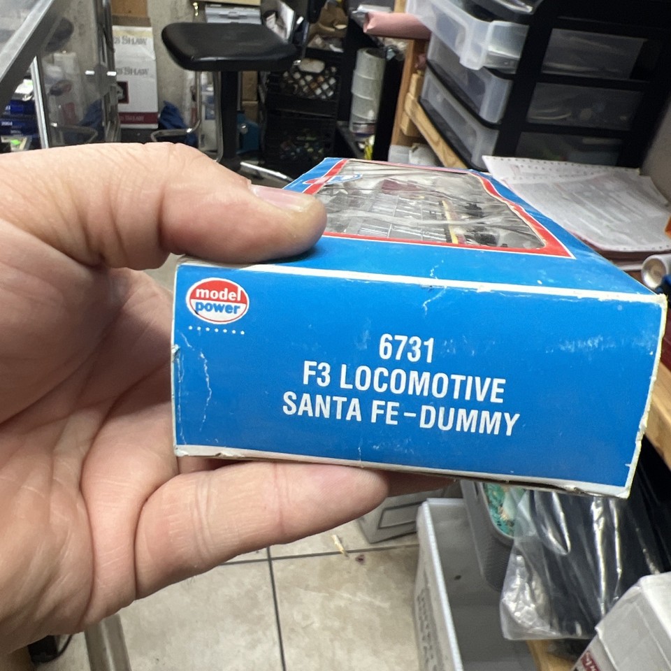 VERY NICE Model Power #6731 HO Scale Santa Fe EMD F3 Diesel Locomotive ...