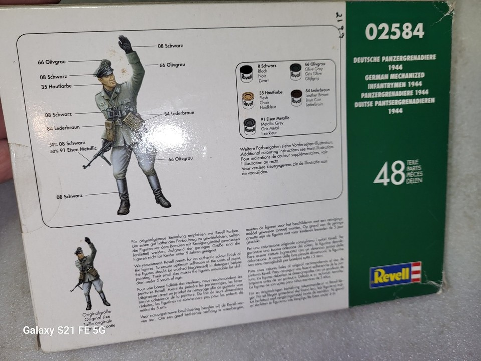 Revell WW II German Mechanized Infantry Soldier Figures in Box 1/72 ...