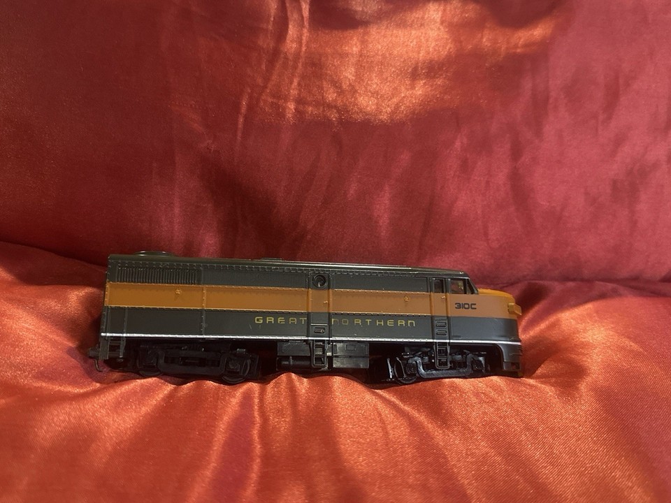 2. Athearn HO Scale Great Northern F7-A Diesel Locomotive #310C | eBay