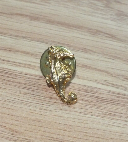 Small Unbranded Sea Creature Under Water Collectible Seahorse Ocean ...