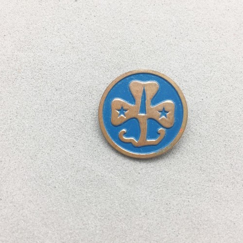 Girl Scouts of America Trefoil Pin Blue Cadet World Association Gold ...