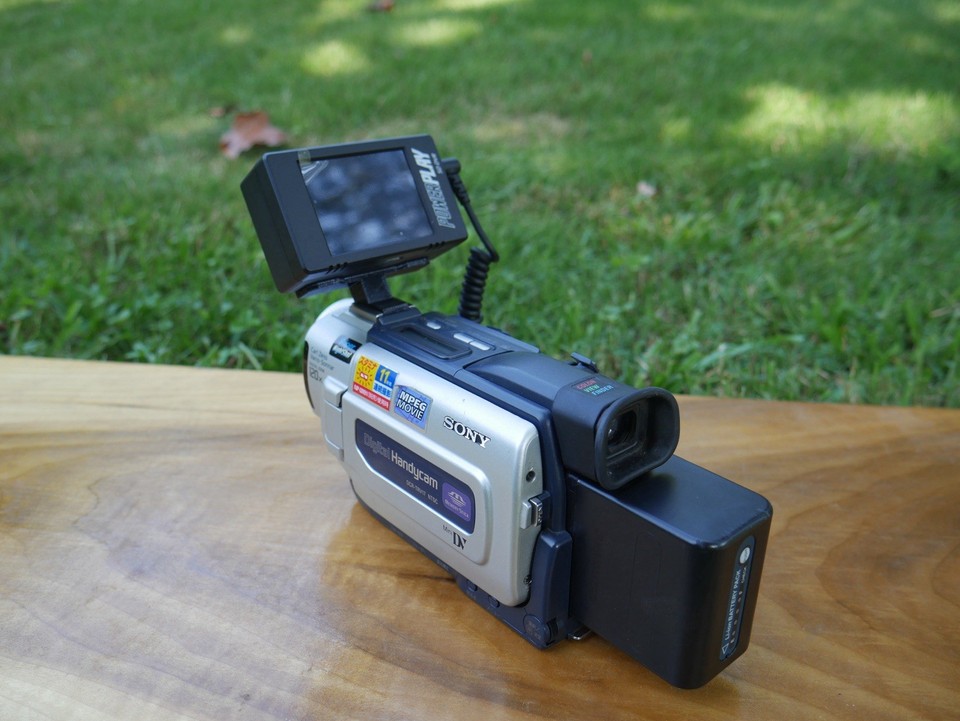 SONY Handycam DCR-TRV17 Digital Camcorder mini DV TAPELESS Camcorder ...