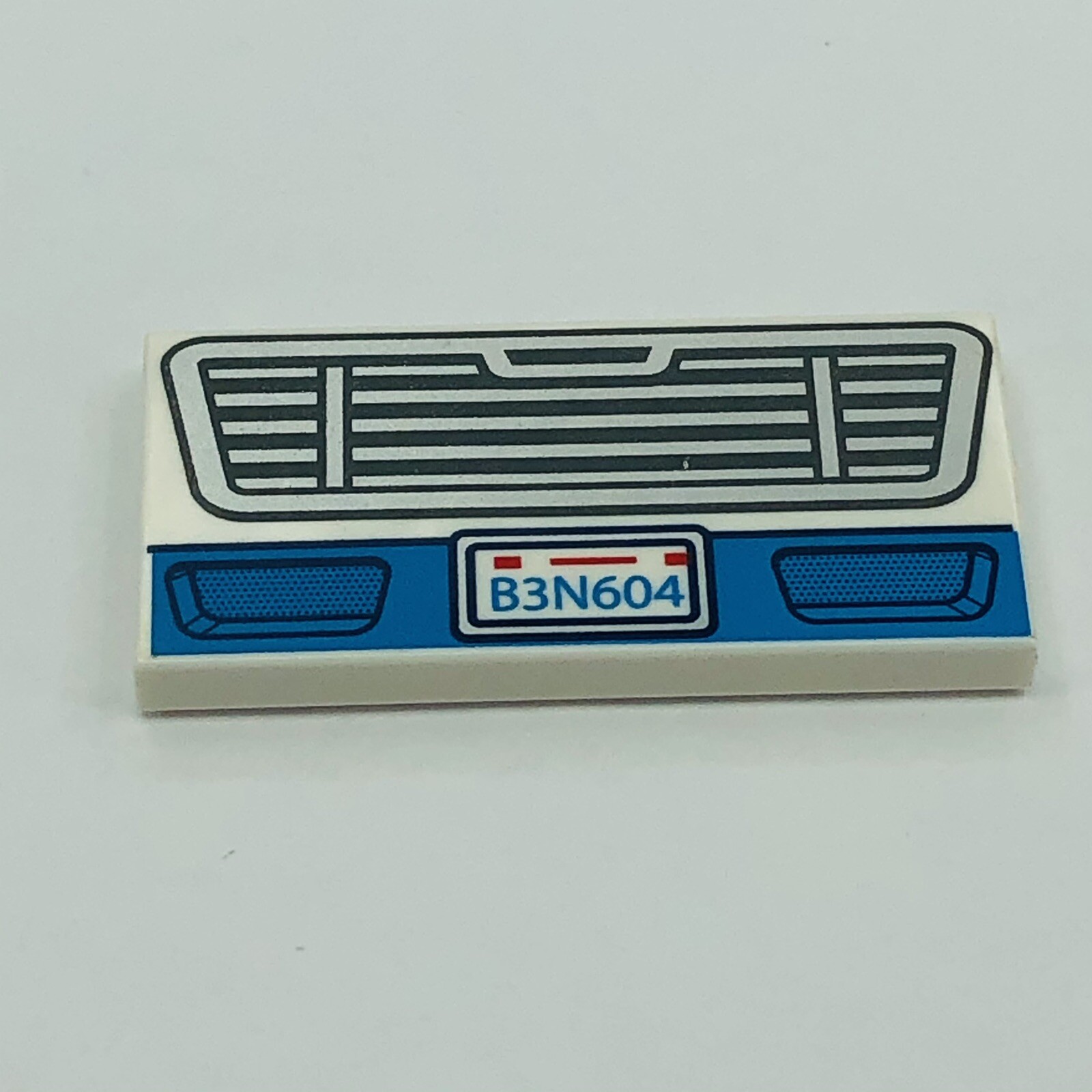 87079pb597 LEGO Tile 2x4 Vehicle Car Bumper Grille License Plate B3N604 ...
