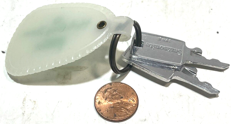 Vintage Holiday Inn Hotel Motel Key Keychain Ring Fob W/Keys | eBay