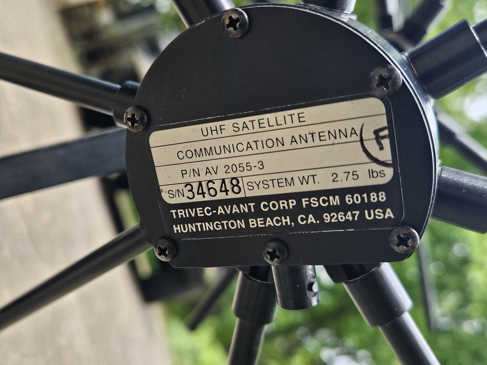 Trivec Avant AV 2055-3 UHF Satcom Satellite Communication Antenna ...