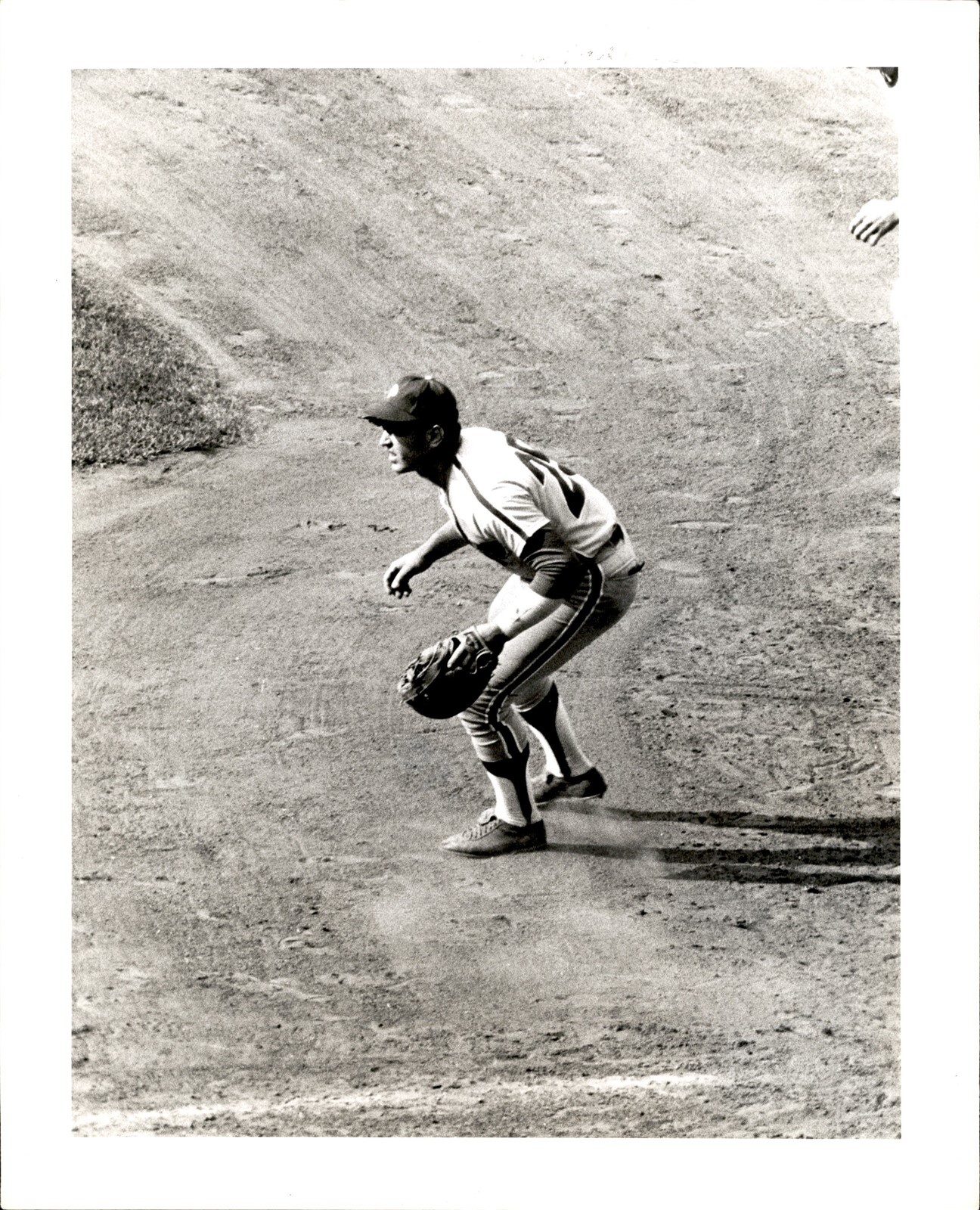 LD303 Original Ronald Mrowiec Photo DERON JOHNSON PHILADELPHIA PHILLIES ...