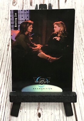 Babylon 5 Season Five 1998 Skybox #33 Elizabeth Lochley Tracy Scoggins ...