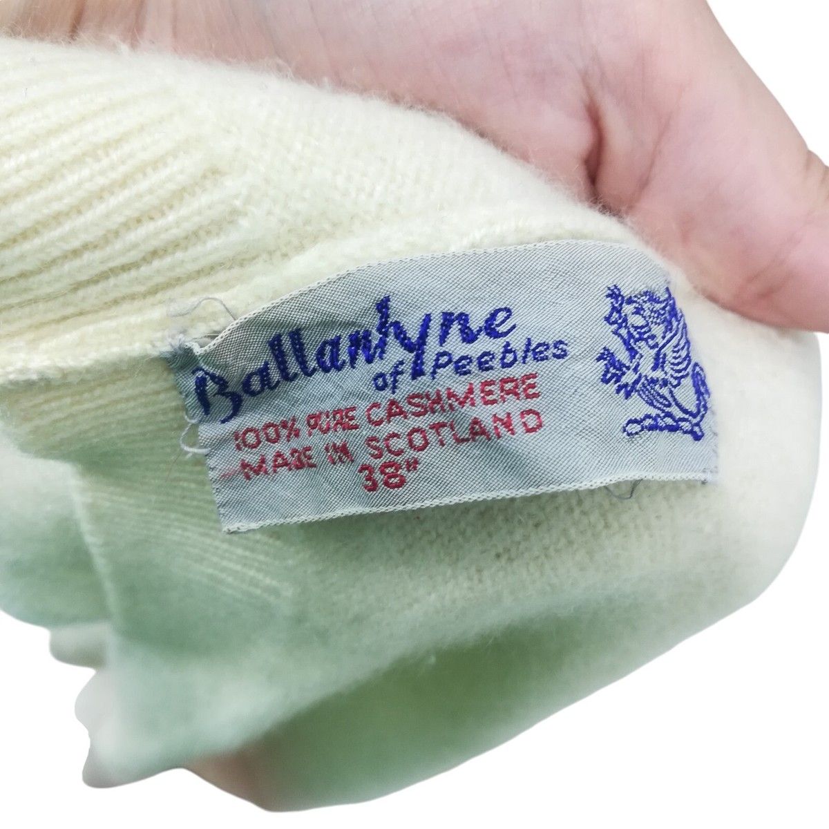Vintage Harrods Ballantyne Cashmere Scotland Cardigan Vintage Harrods Ballantyne Cashmere Scotland Cardigan