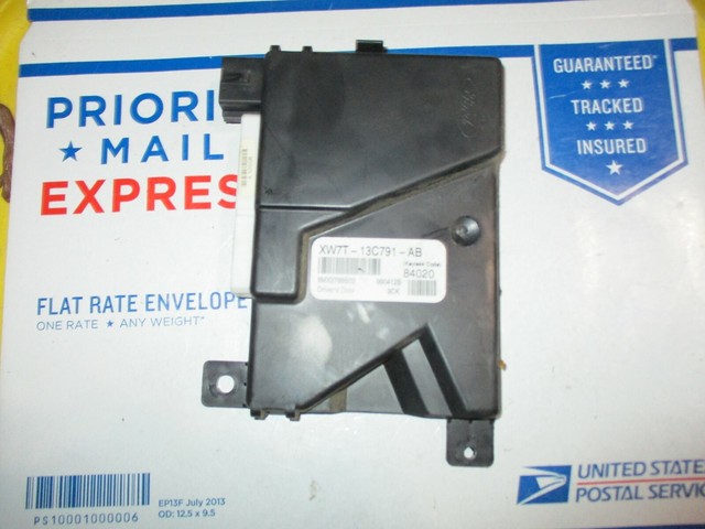1999 2002 Mercury Grand Marquis LH Front Drivers Door Module Keyless ...
