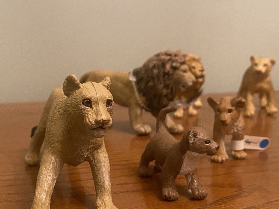 Safari Ltd African Lion, Cubs, Lioness Retired Animal Figures Toy Lot ...
