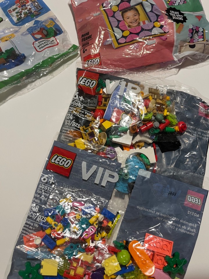 New in Package Lego Loose Sealed Bag Lot VIP Lunar Fun Pink Frogs Dots ...