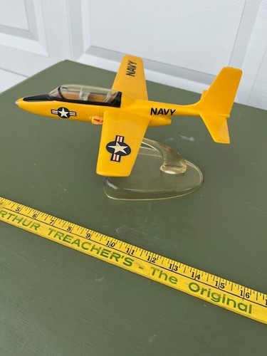 Temco TT-1 Pinto US Navy Airplane with desk model stand Topping Precise ...