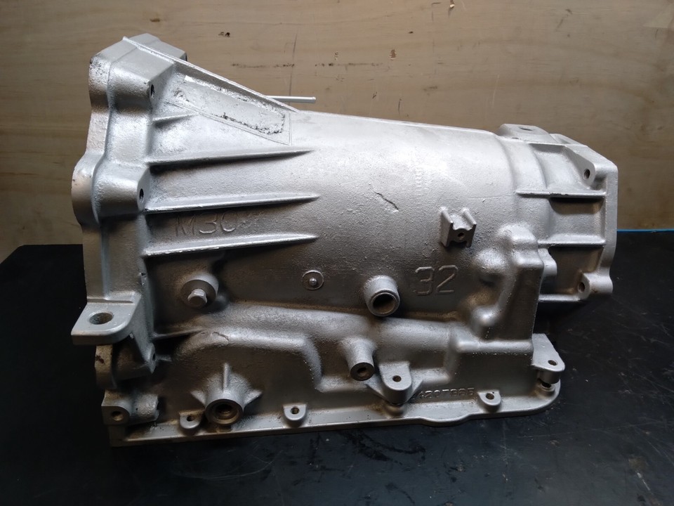 1996-2004 GM 4L60E AUTO TRANSMISSION BARE CASE 24207965 OEM EMPTY CASE ...