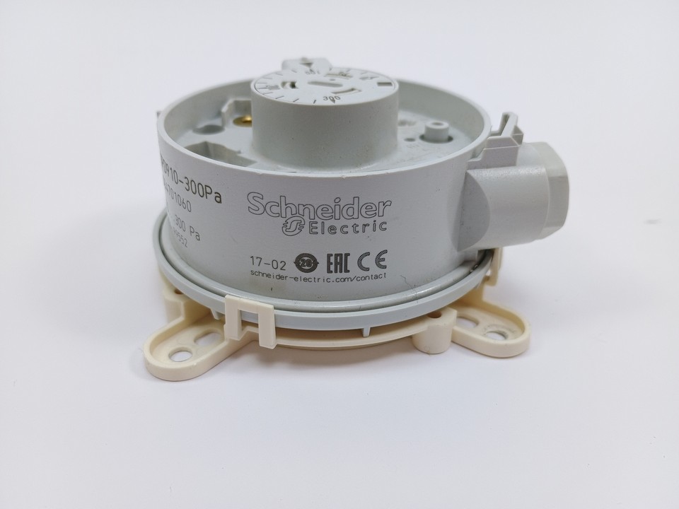 Schneider SPD910-300Pa Pressure Transmitter Sensor | eBay