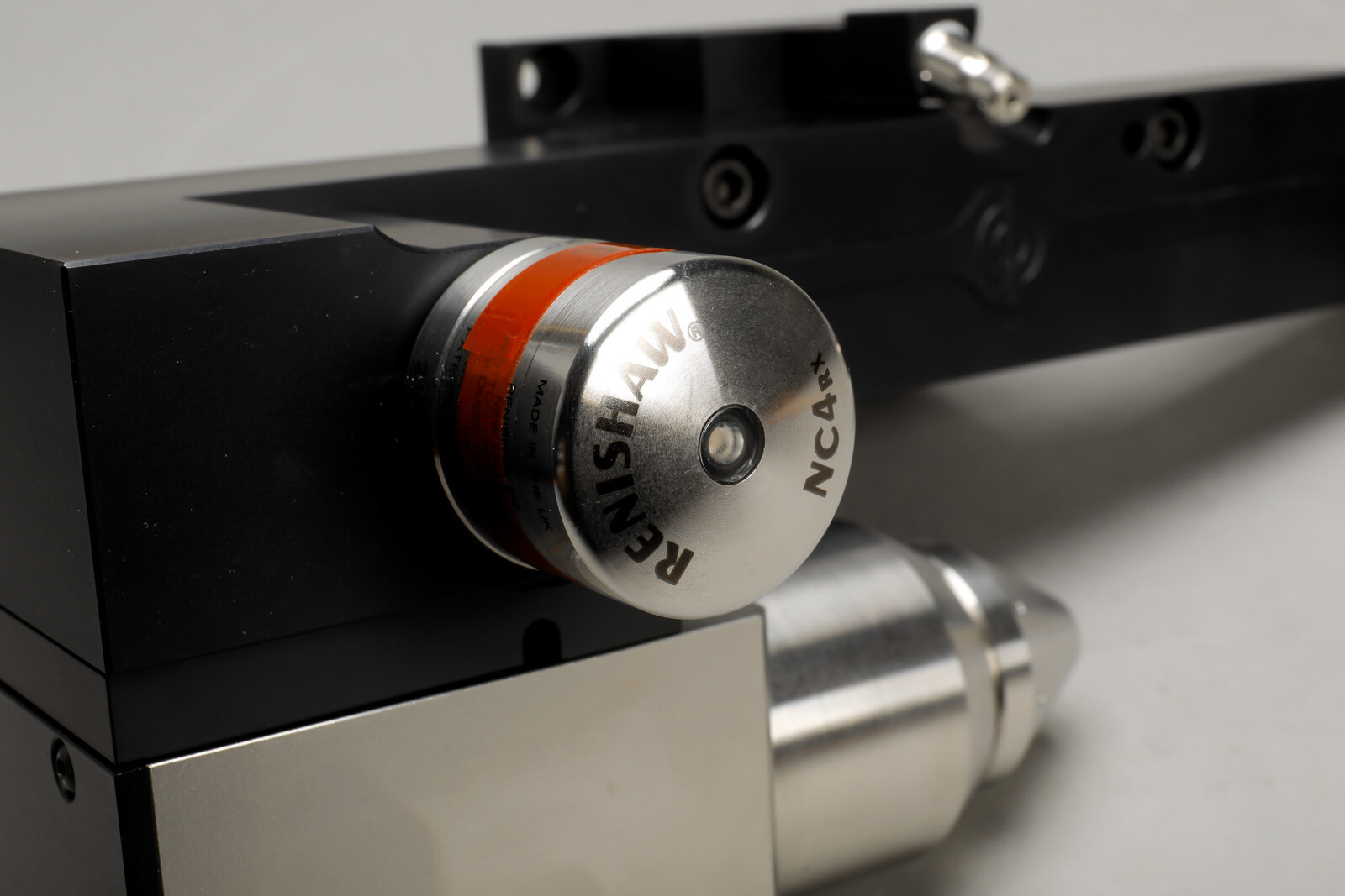 NEW IN BOX Renishaw NC4 Laser Tool Setter with APC Probe FAST SHIP FROM ...