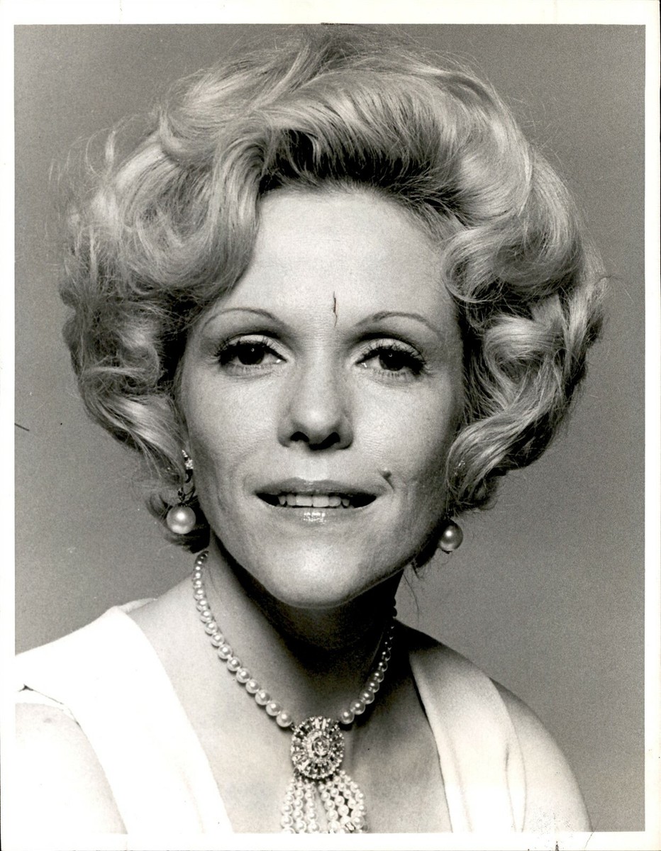 Eileen Fulton 582 Eileen Fulton Fulton Stock Photos, High Res