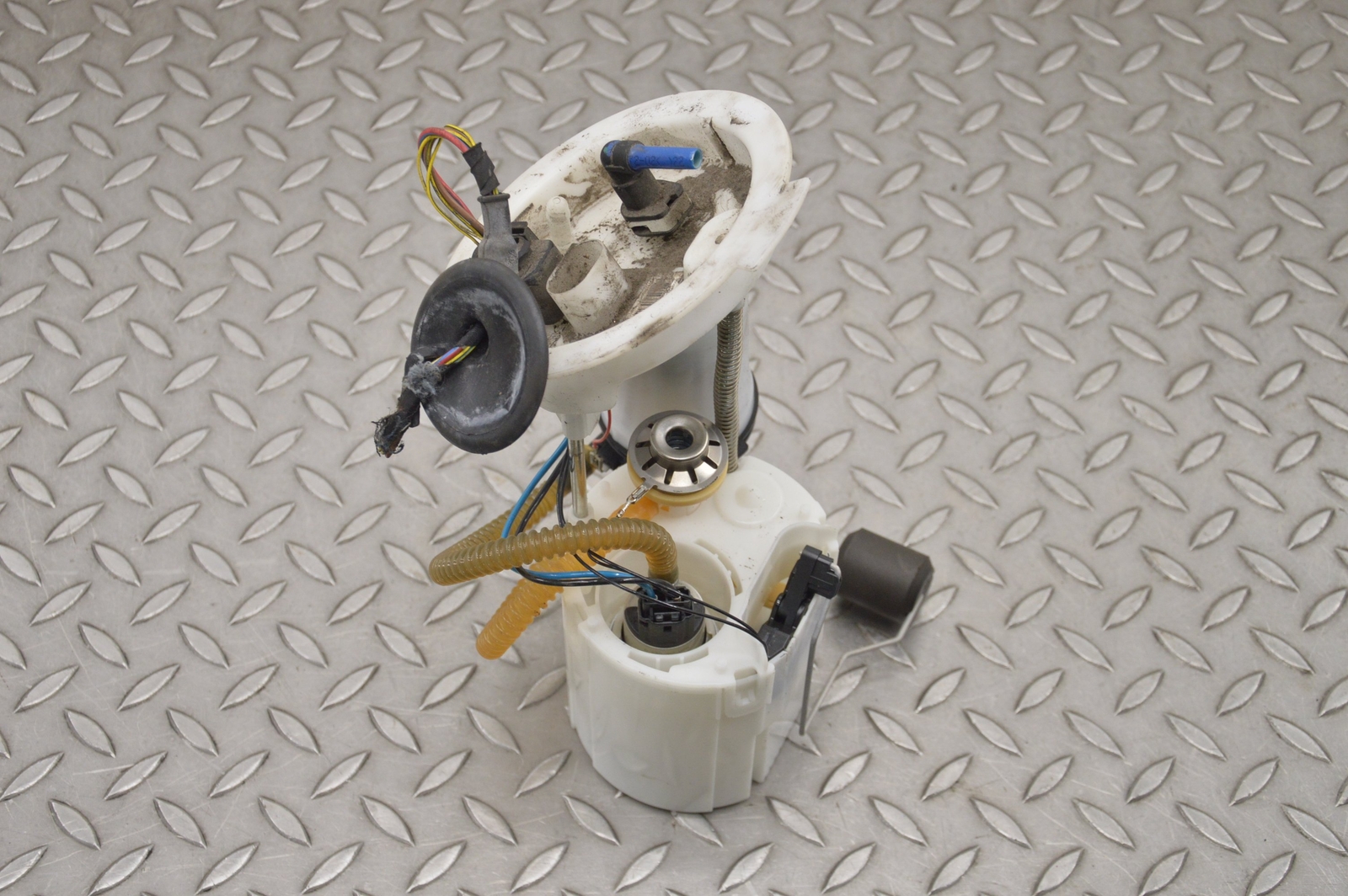 BMW+F20+Fuel+Pump+In+Tank+7243974+116i+2014+RHD+17749598 for sale ...