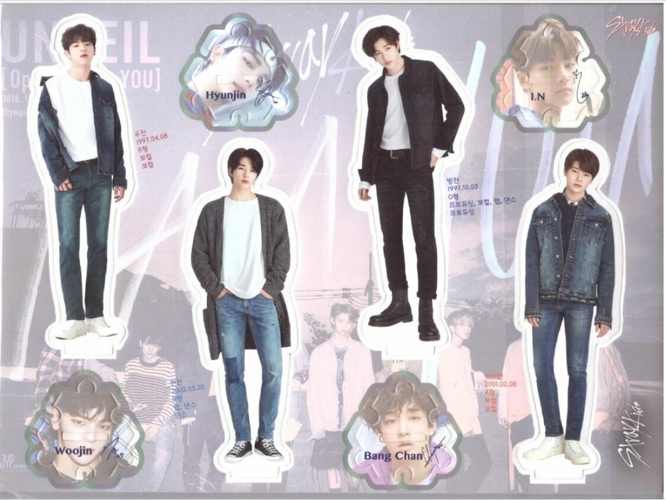 StrayKids Standee Set-Miniature Standing Paper Dolls 01 K-POP | eBay
