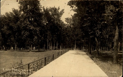 City Park Drive ~ Sheldon Iowa IA ~ RPPC real photo ~ mailed 1924 ...