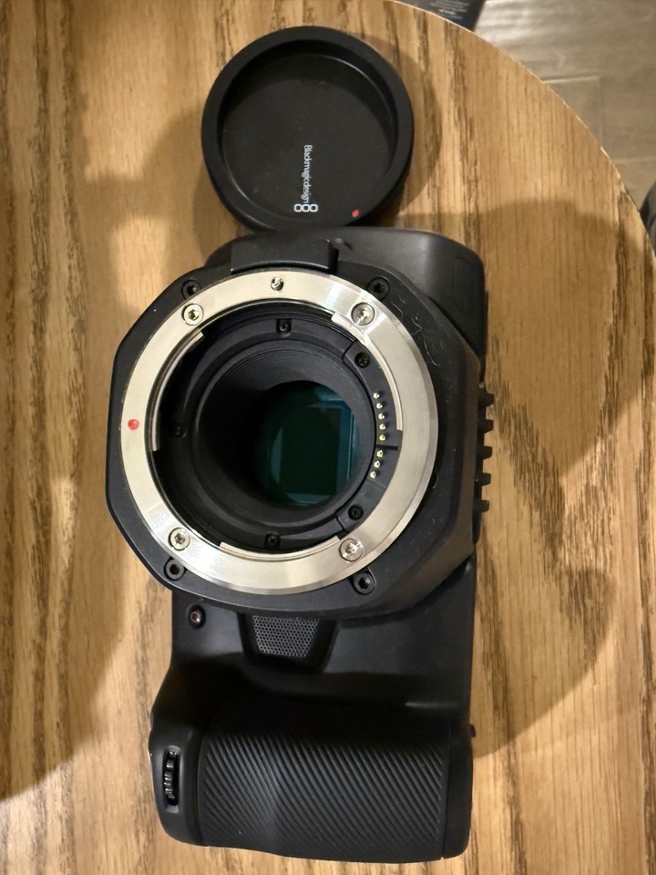 BlackMagic Design Pocket Cinema Camera 6K Super 35 HDR Sensor + Small ...