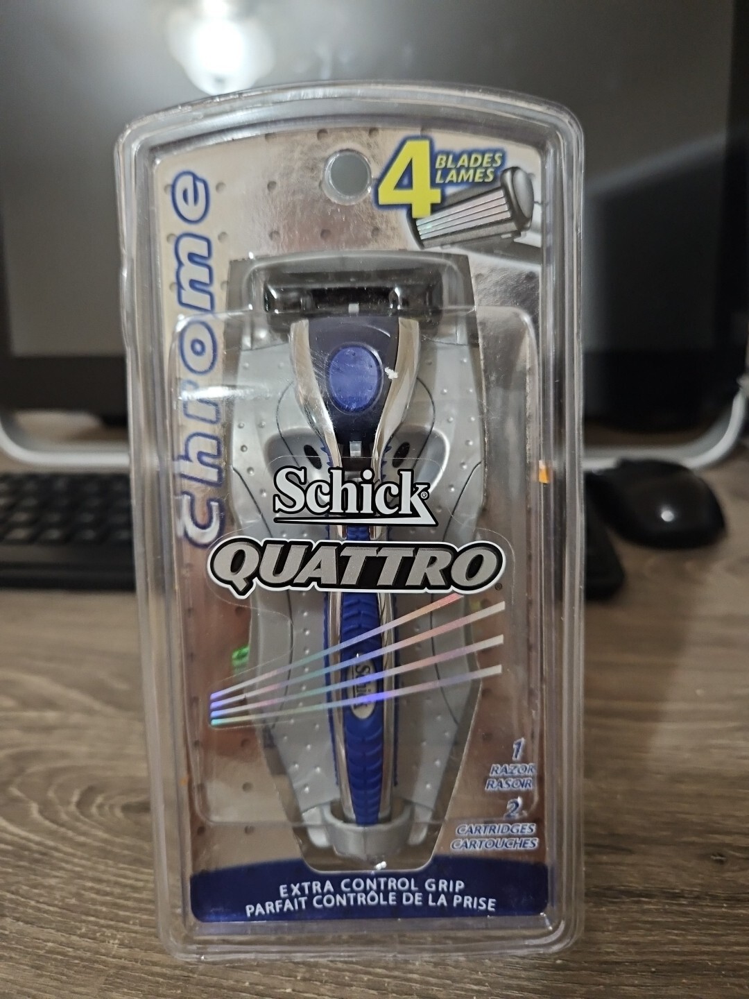 Brand New 2005 Schick Quattro CHROME 4 BLADES 1 RAZOR & 2 CARTRIDGES ...