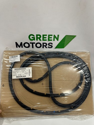 New Original Skoda Octavia Front Right Outer Door Seal 5E3837698B 5AP ...