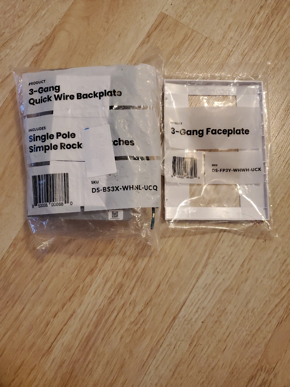 Deako+3-Gang+Backplate+and+Faceplate+Simple+Rocker+Switch+DS-BS3X-WHNL ...