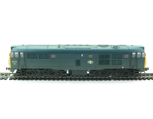 Hornby R2413A OO Gauge Class 31 BR "31174" Weathered Diesel Locomotive ...