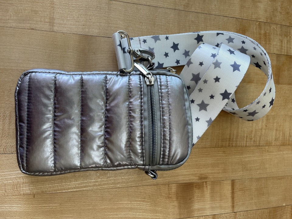 Top Trenz Cross Body Puffer Cell Phone Bag NWT Silver/ Stars Strap ...